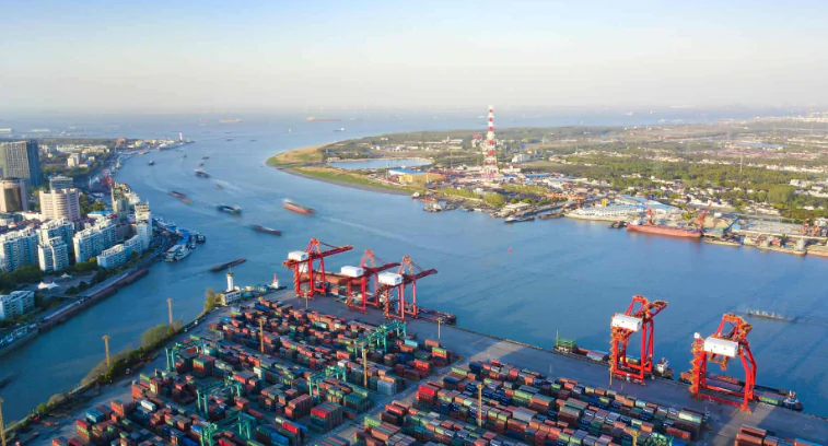 Ningbo Port vs Shanghai Port: Best Choice for Yiwu Exporters